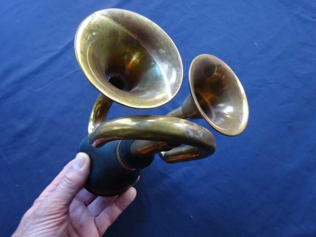 SqueezeHorns.com