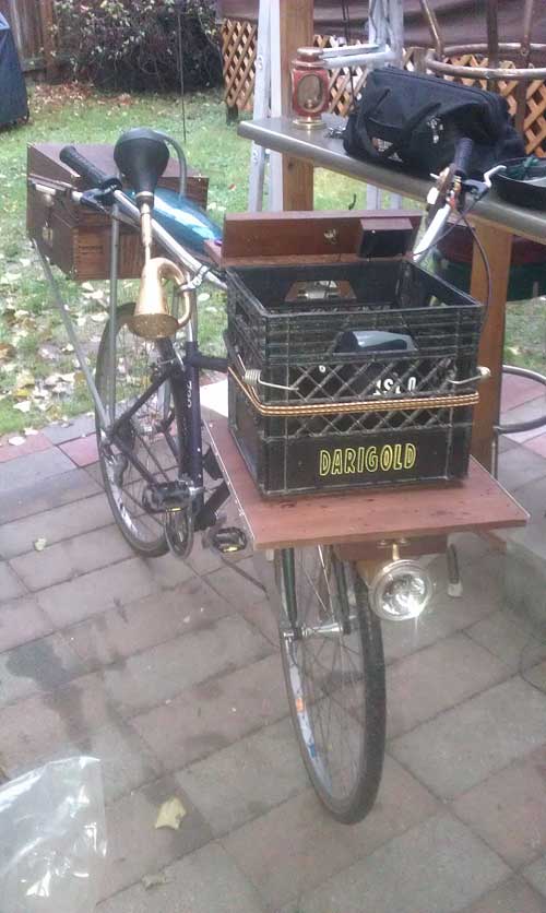 Johnny From Seattle - SqueezeHorns.com